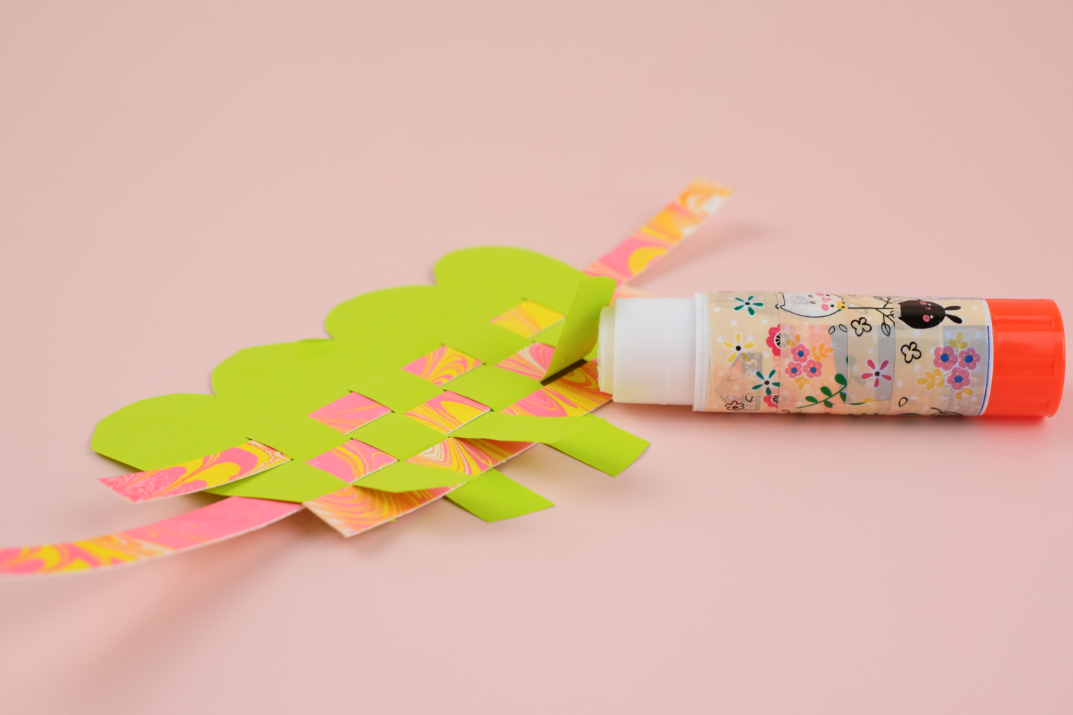 Weaving Hatching Chick Easter Craft for Kids – Craftorama Marbling ...